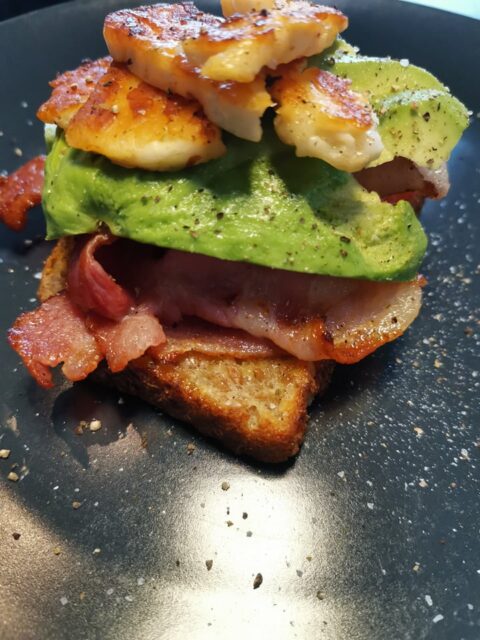 Bacon, Avocado & Halloumi Stack ⋆ BayFarms Avocados & Kiwifruit